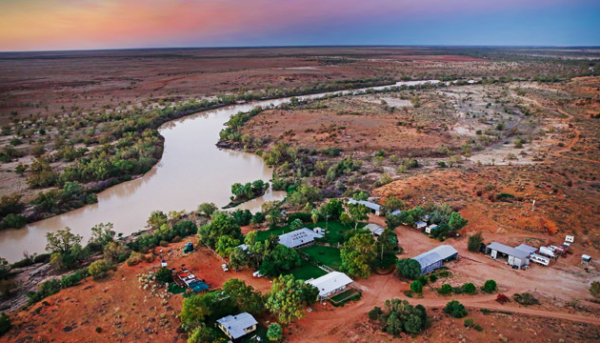 Ultimate stations - Outback Magazine : R.M. Williams